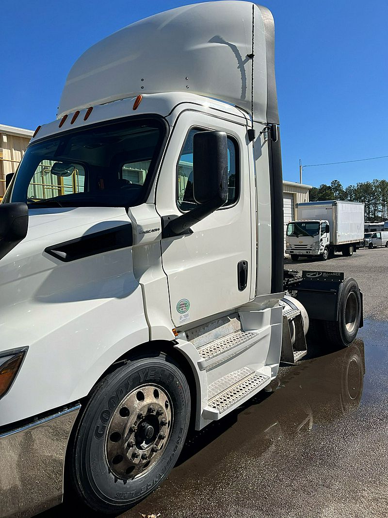 2019 Freightliner NEW CASCADIA 116 For Sale | Day Cab | #270114