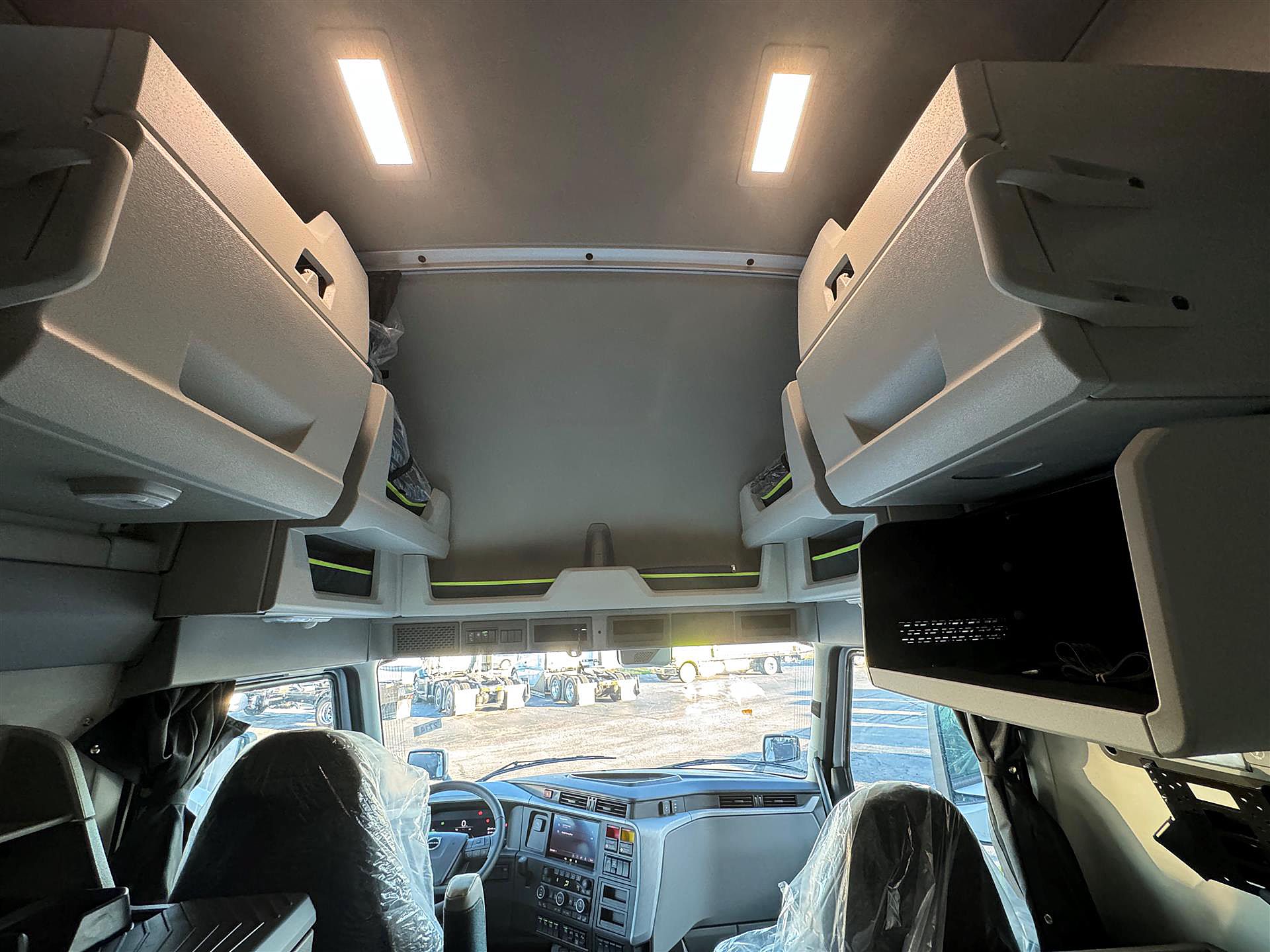 2026 Volvo VNL 860 For Sale | 74" Sleeper | #V699656