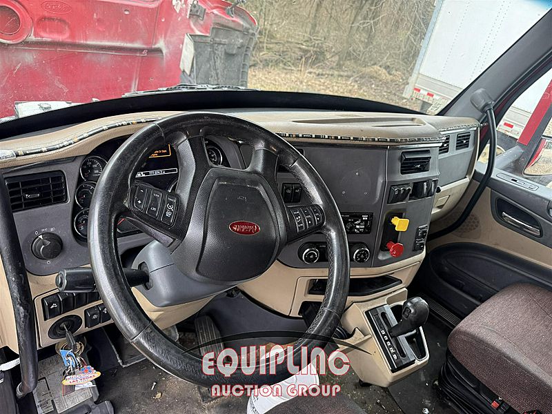 2016 Peterbilt 579 For Sale | Sleeper Truck | #AMR298074
