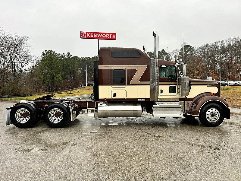 2026 Kenworth W900L For Sale | 86" Sleeper | #0595165