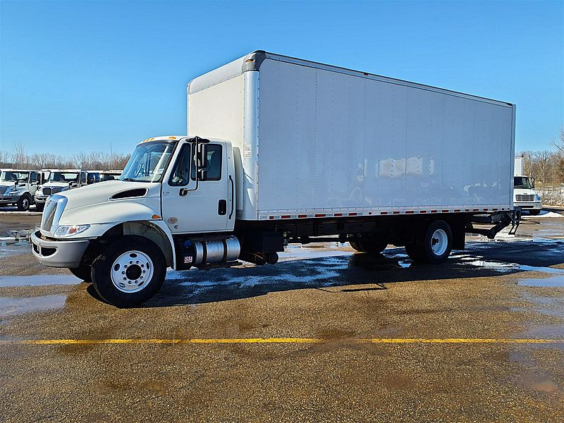 2019 International DuraStar 4300 For Sale | 26' Box | #813904