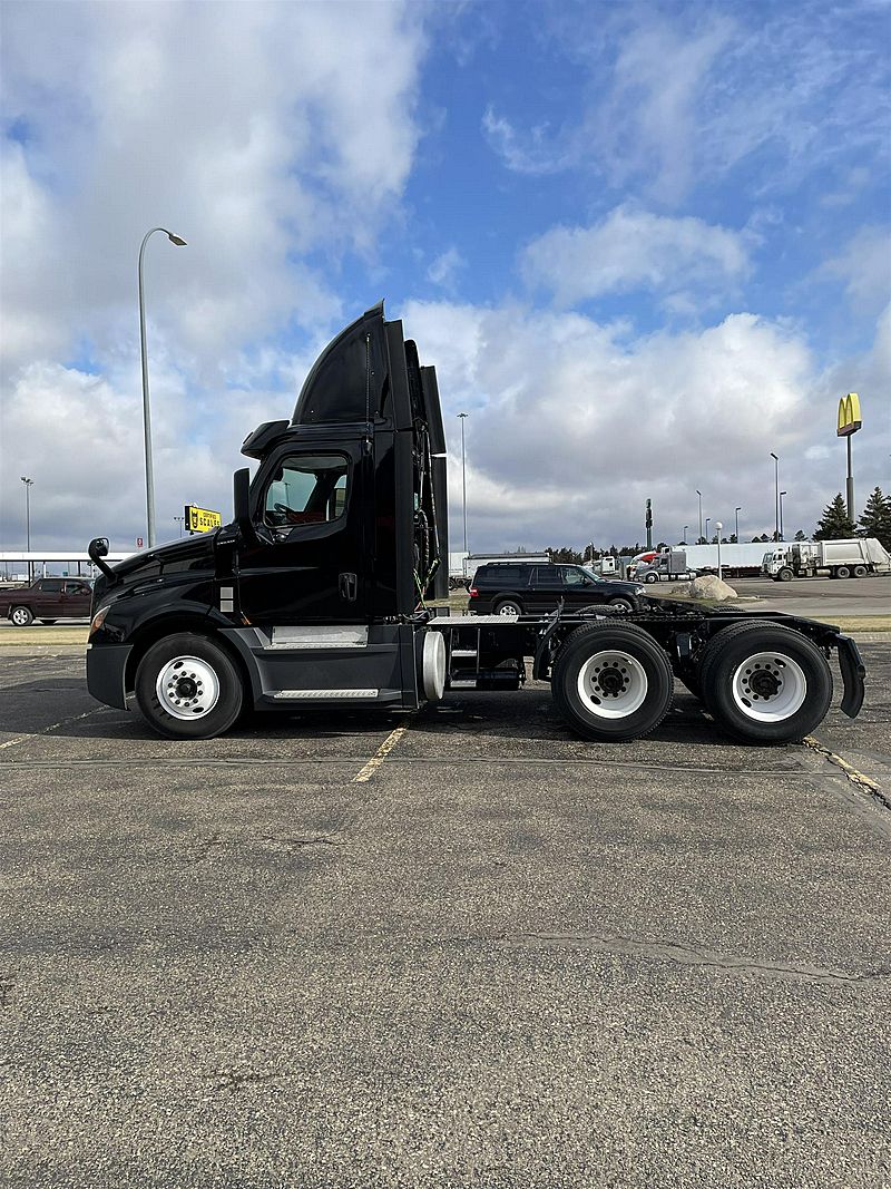 2019 Freightliner New Cascadia For Sale | Day Cab | #829834