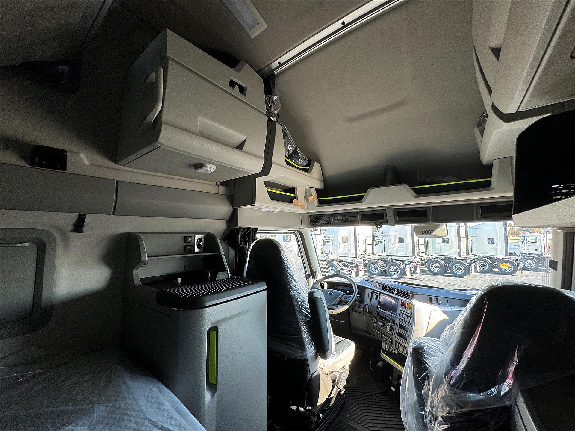 2026 Volvo VNL 860 For Sale | 74" Sleeper | #V699796