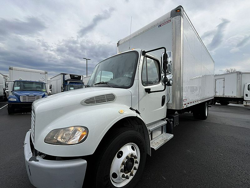 2018 Freightliner M2 106 For Sale | 24' Box | #771642