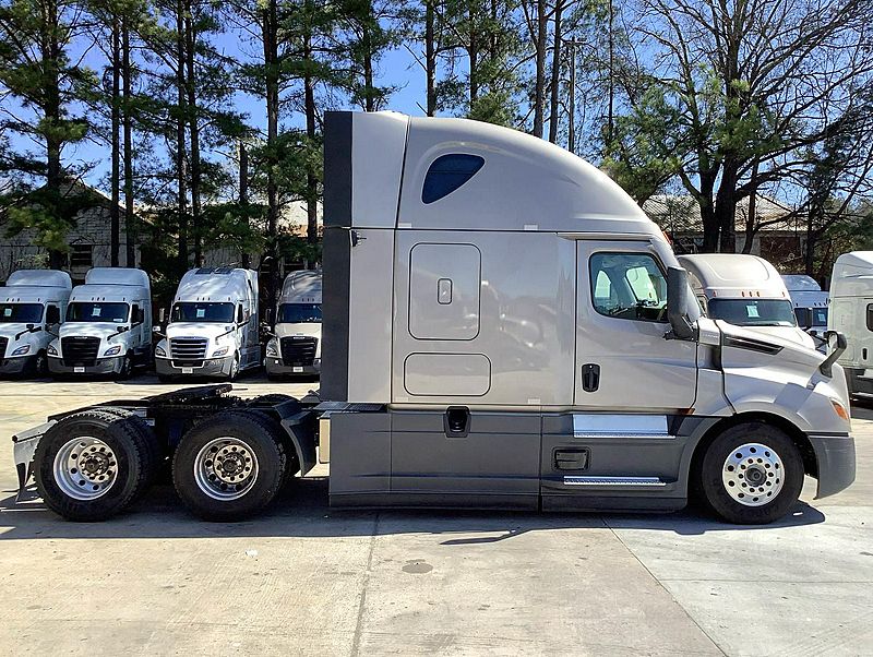 2024 Freightliner Cascadia For Sale | 72" Sleeper | #30704