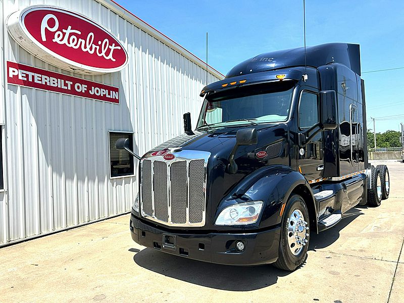 2018 Peterbilt 579 For Sale | 80" Sleeper | #D364020