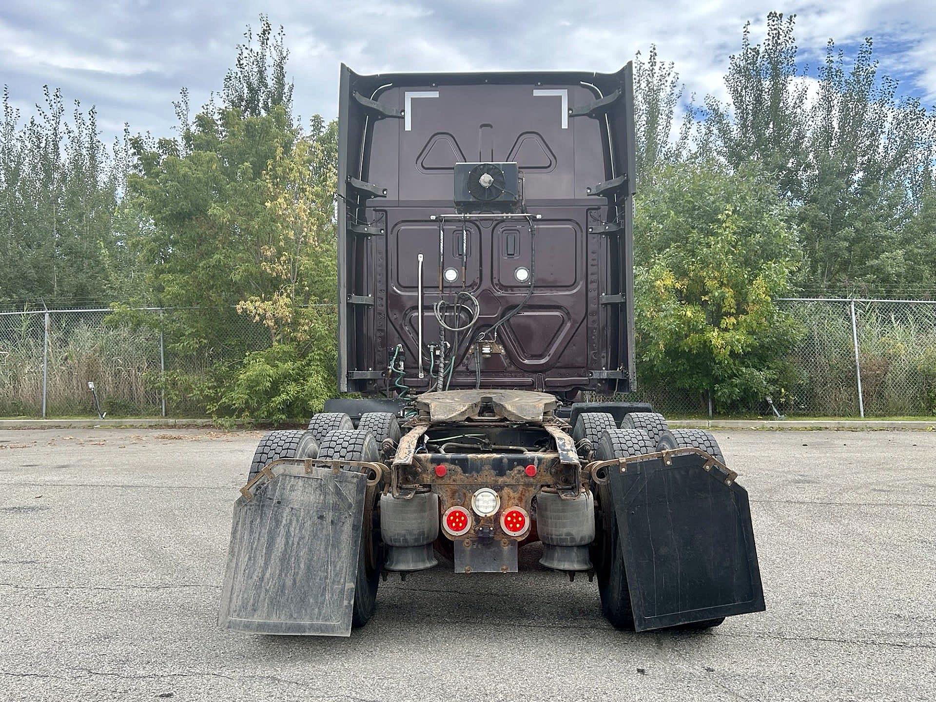 2019 Freightliner CASCADIA 125 For Sale | 72" Sleeper | #810124
