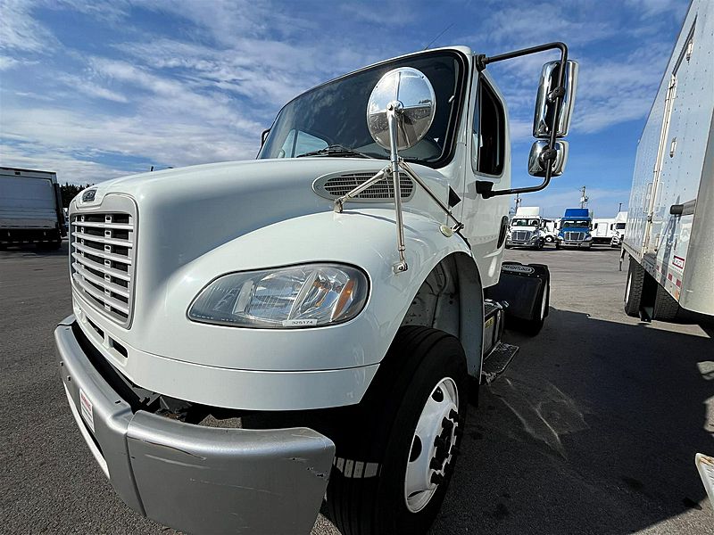 2015 Freightliner M2 106 For Sale | Day Cab | #325174