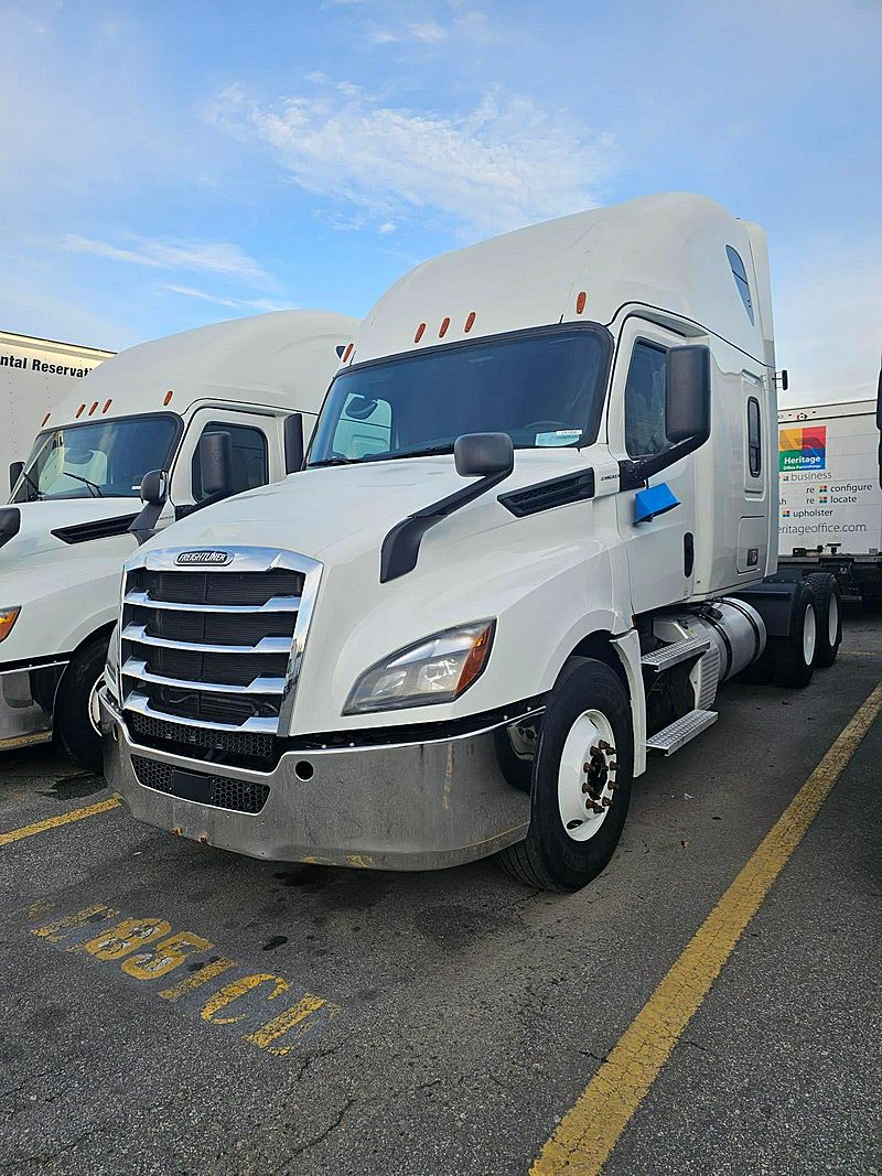 2020 Freightliner NEW CASCADIA 126 For Sale | 72" Sleeper | #241956