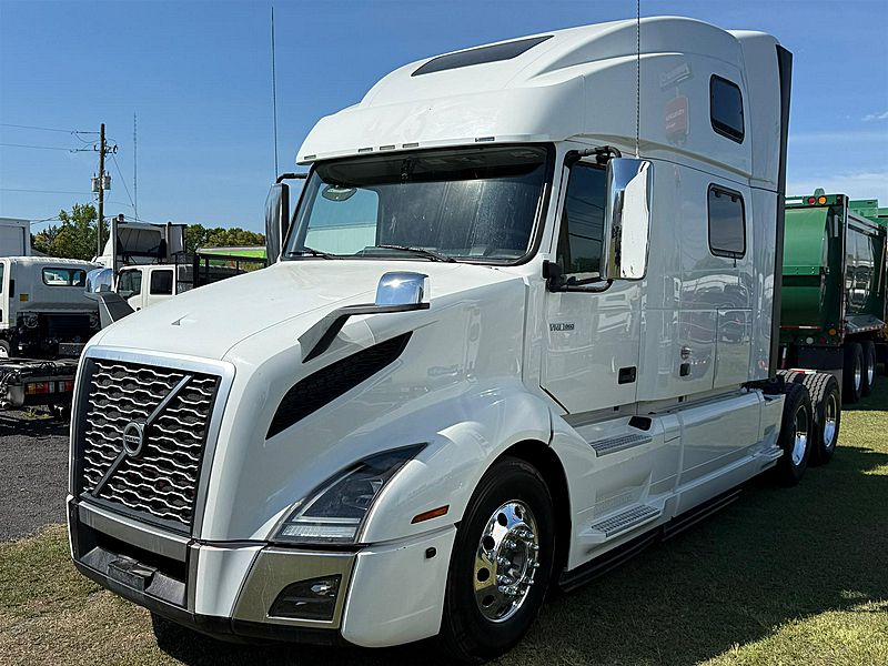 2020 Volvo VNL 860 For Sale | Sleeper Truck | #01VU267292