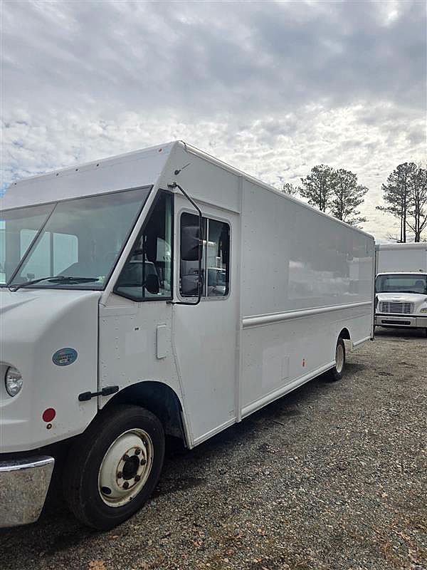2018 Freightliner MT45 For Sale | 20' Box | #684944