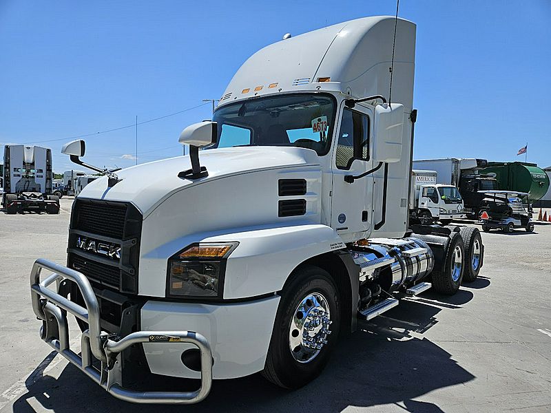Mack Day Cabs For Sale in Florida (New & Used)