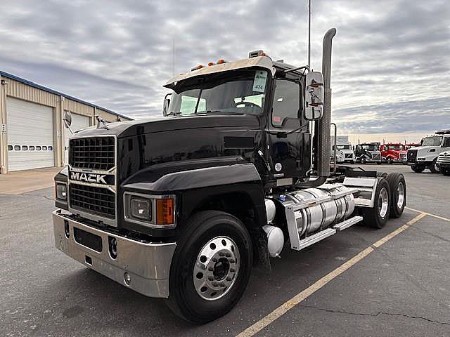 2022 Mack Pinnacle PI64T M778 For Sale | Daycab Sleeper | #5912