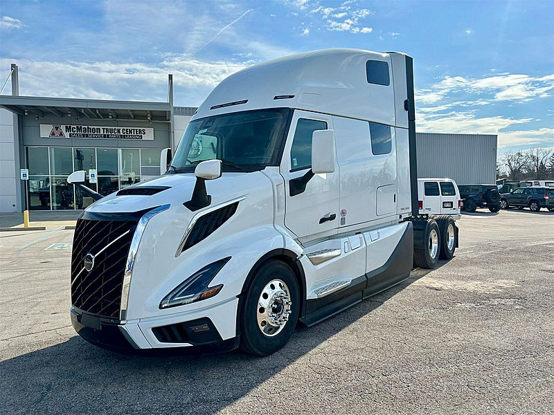2026 Volvo VNL 860 For Sale | 74" Sleeper | #V699773