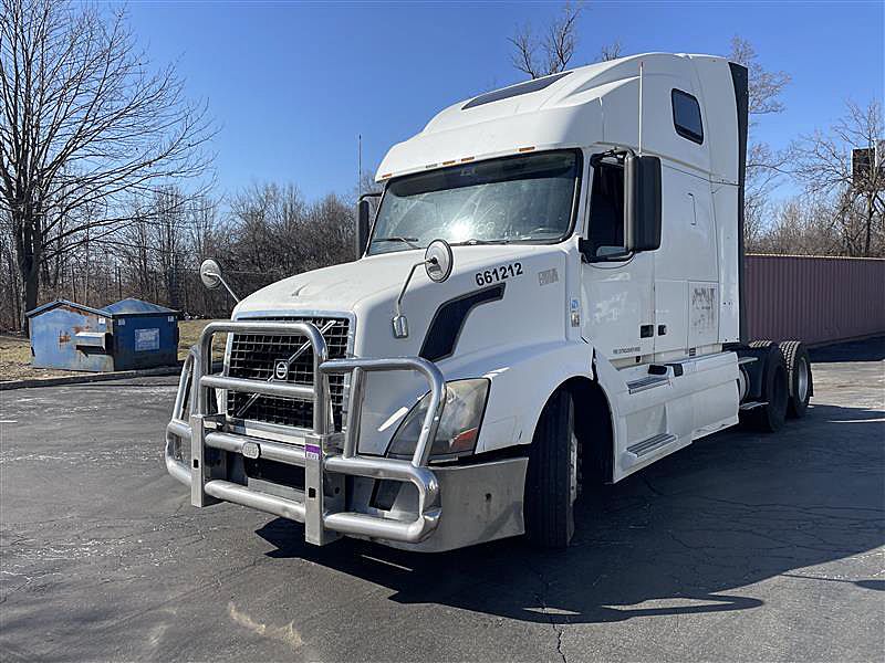 2012 Volvo VNL 670 For Sale | 72" Sleeper | #269238