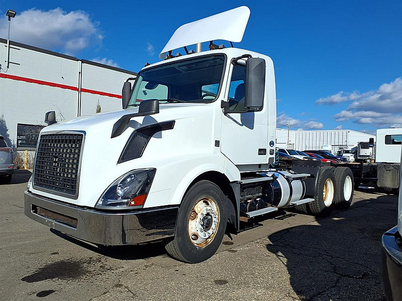 2016 Volvo VNL64T For Sale | Day Cab | #643703