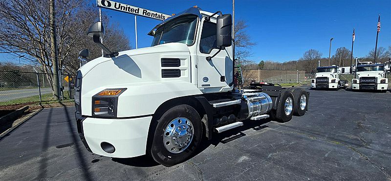 2019 Mack Anthem AN64T M742 For Sale | Daycab Sleeper | #5361015