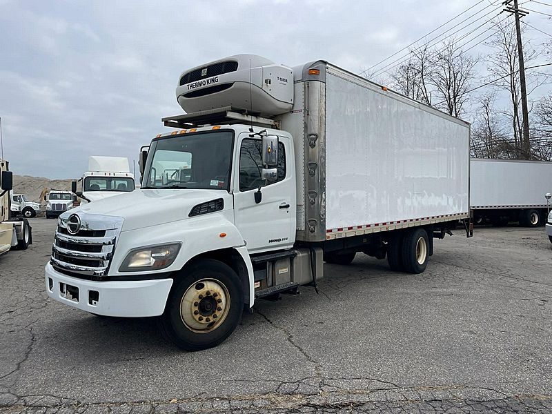 2017 Hino 268 For Sale | 24' Box | #665835