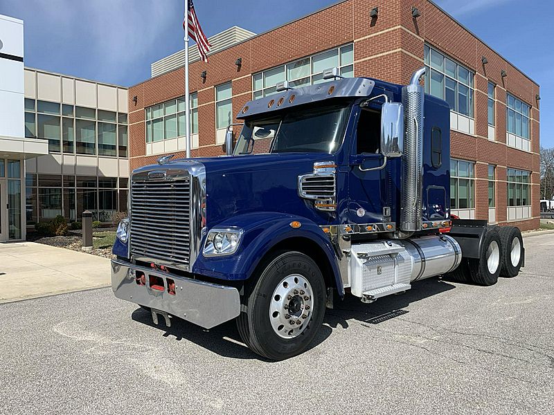 2013 Freightliner Coronado Sleeper Trucks For Sale