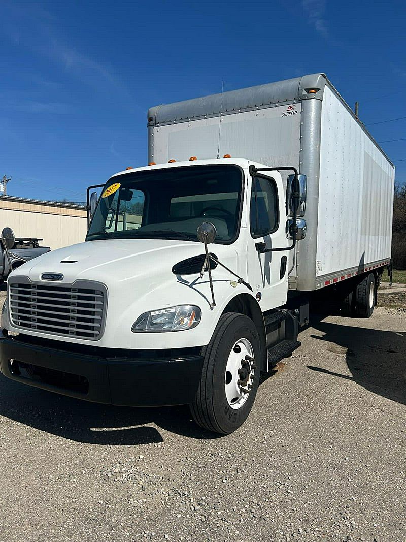 2017 Freightliner M2 106 For Sale | 24' Box | #675043