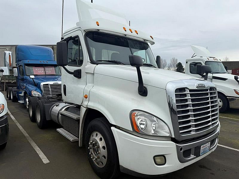 2015 Freightliner CASCADIA 125 For Sale | Day Cab | #328035