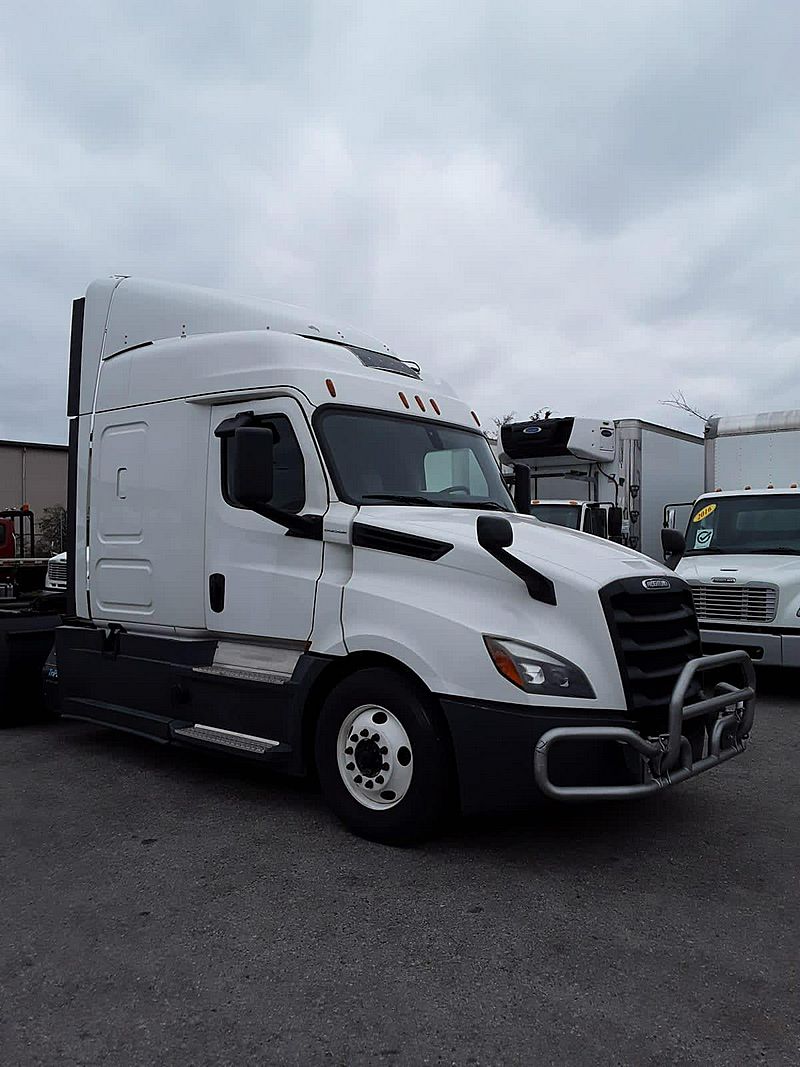 2019 Freightliner UNKNOWN For Sale | 50" Sleeper | #597562