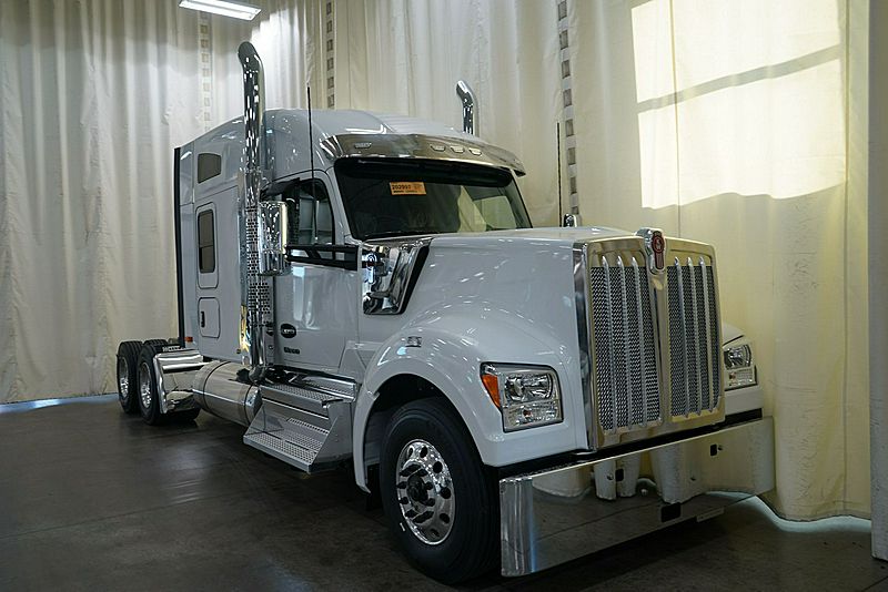 2026 Kenworth W990 For Sale | 76" Sleeper | #0598531