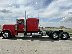 2020 Peterbilt 389 For Sale | 72" Sleeper | #1041 | Flat Top