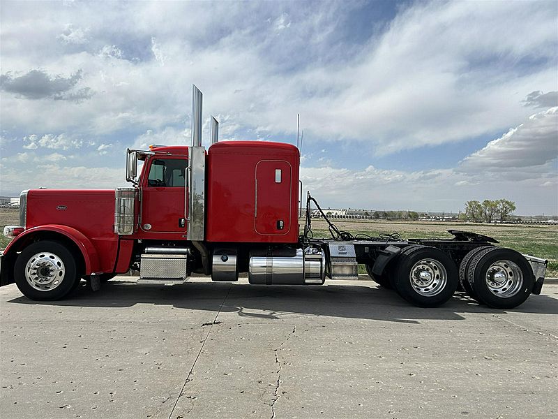 2020 Peterbilt 389 For Sale | 72" Sleeper | #1041