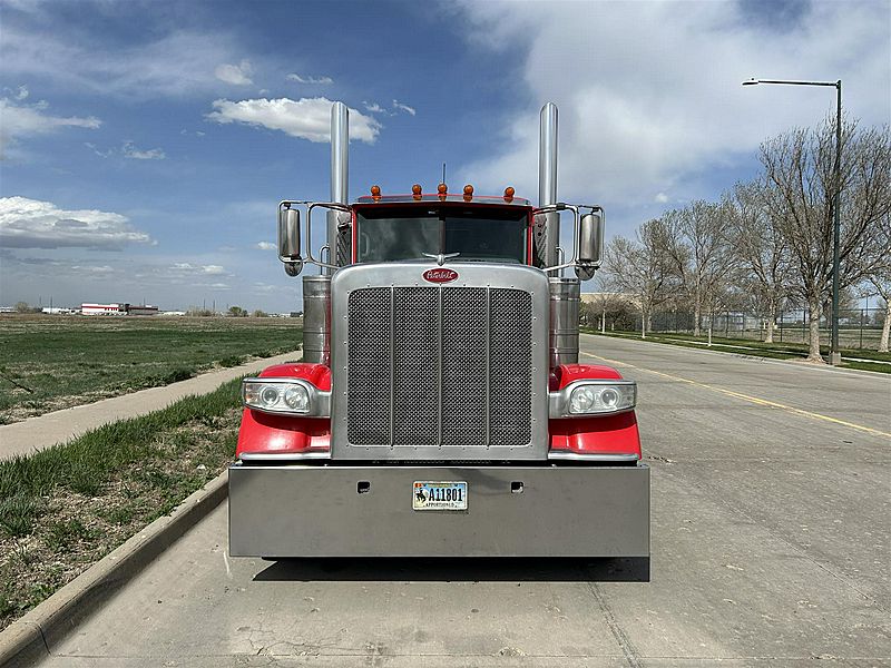 2020 Peterbilt 389 For Sale | 72" Sleeper | #1041 | Flat Top
