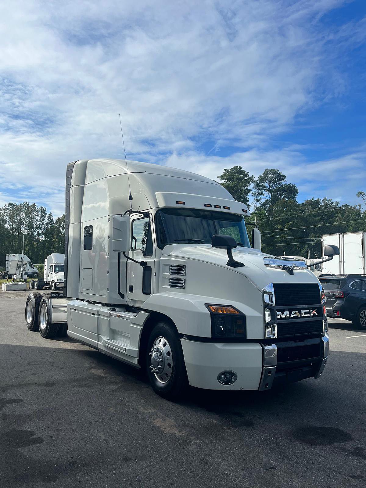 2020 Mack ANTHEM For Sale | Raised Roof Sleeper | #AJM011725