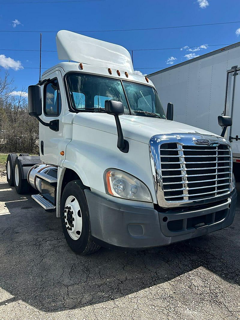 2014 Freightliner CASCADIA 125 For Sale | Day Cab | #535251