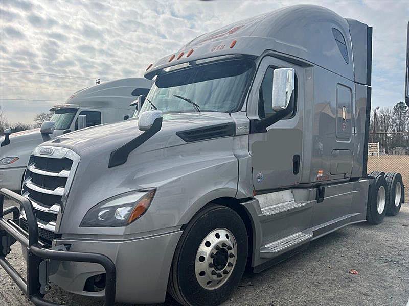 2020 Freightliner Cascadia 126 For Sale | 72" Sleeper | #269549