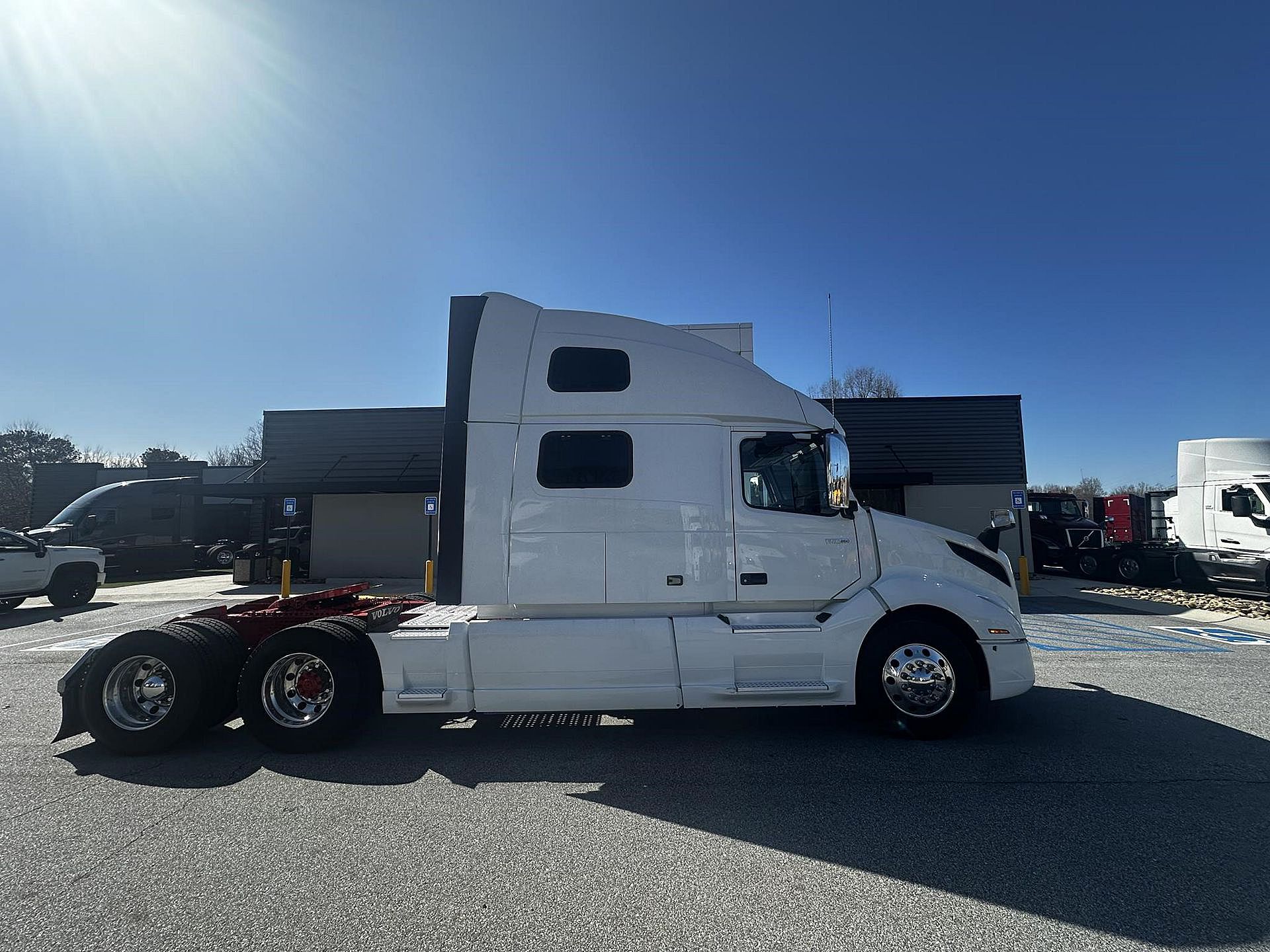 2021 Volvo VNL 860 For Sale | Raised Roof Sleeper Sleeper | #1227315