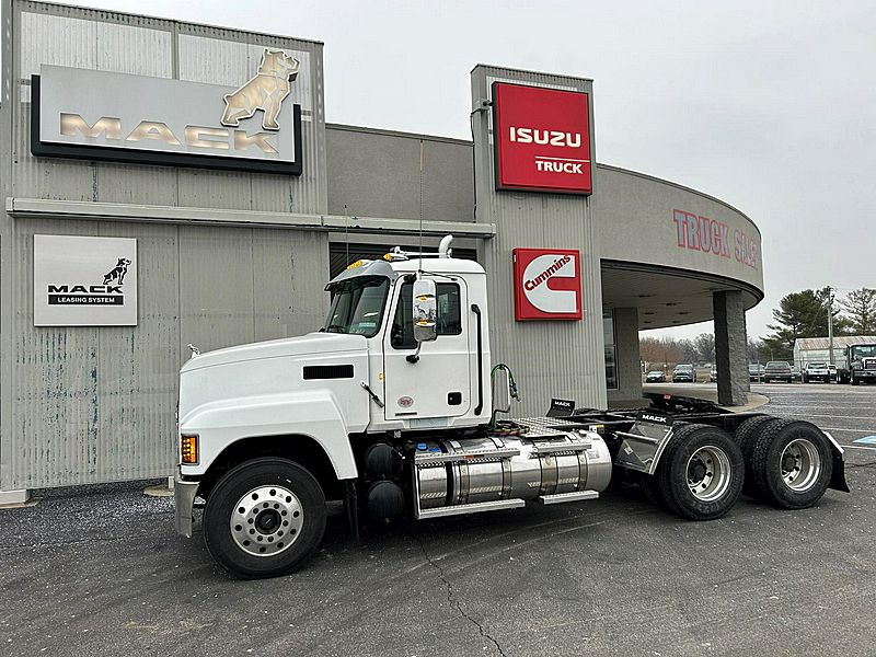 2026 Mack PINNACLE 64T For Sale | Day Cab | # 27PI017530