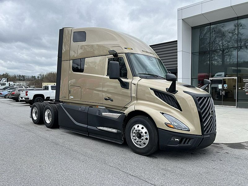 2025 Volvo VNL 860 For Sale | Sleeper Truck | #1223141