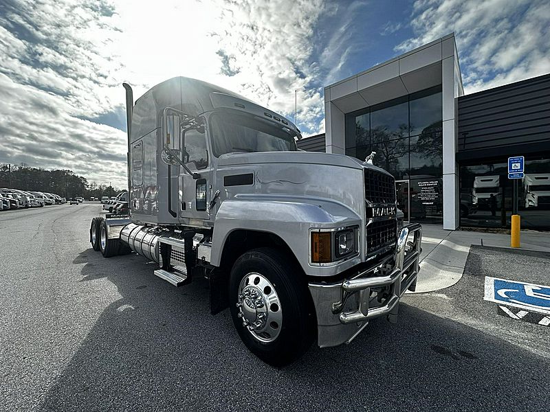 2022 Mack PINNACLE 64T For Sale | Raised Roof Sleeper Sleeper | #1223705