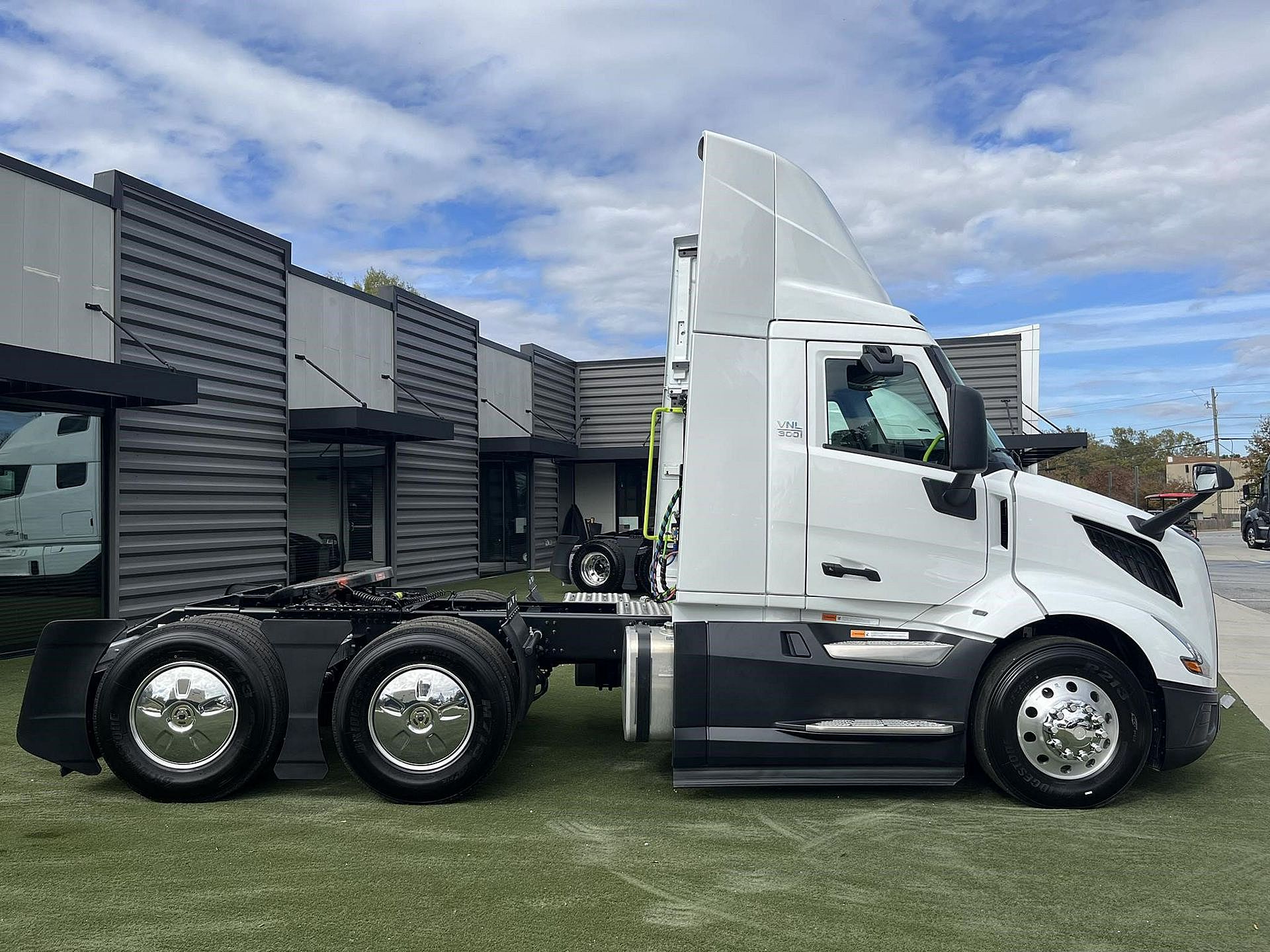 2025 Volvo VNL For Sale | Day Cab | #1220454
