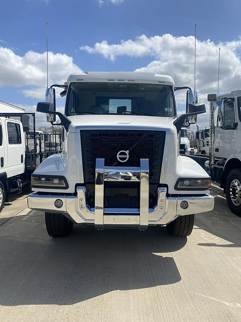 2025 Volvo VHD64B300 For Sale | Flatbed | #1208426