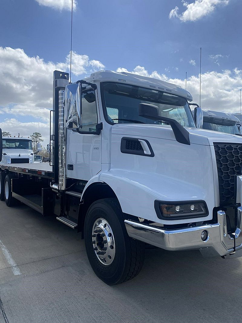 2025 Volvo VHD64B300 For Sale | Flatbed | #1208426