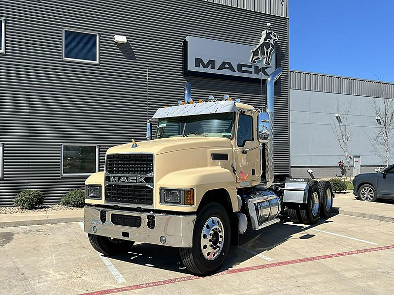 2026 Mack PINNACLE 64T For Sale | Day Cab | #1225505