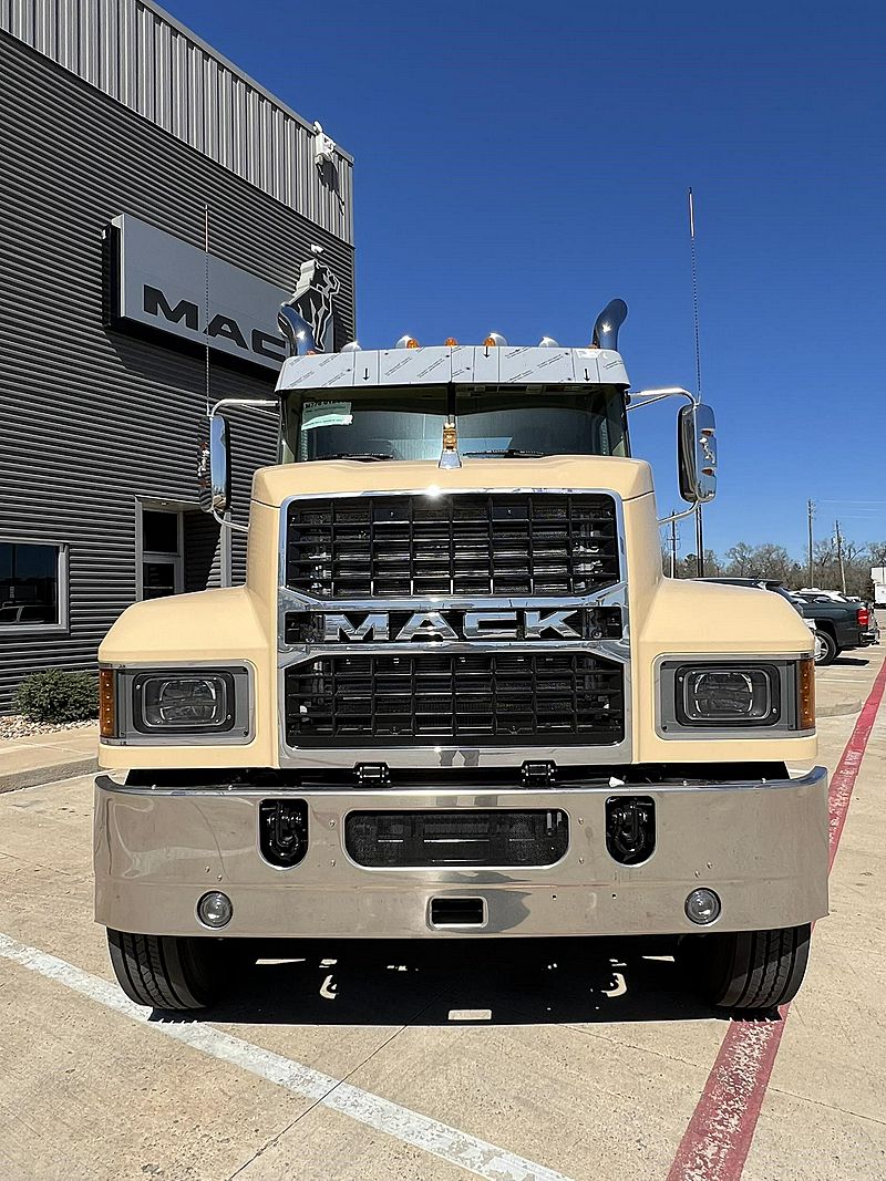 2026 Mack PINNACLE 64T For Sale | Day Cab | #1225505