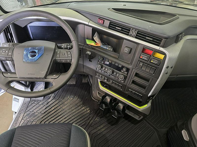 2026 Volvo VNL 860 For Sale | Sleeper Truck | #1224005