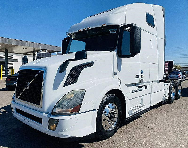 2016 Volvo VNL 670 For Sale | Sleeper Truck | #1096565