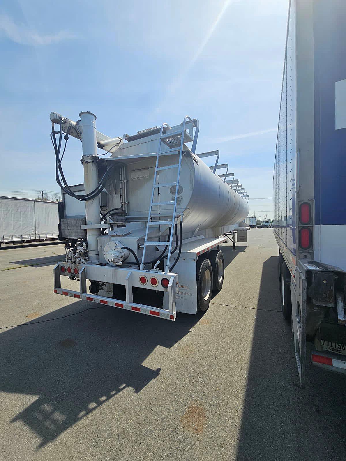 2016 LEDWELL BODY CO 40' TANKER For Sale | Day Cab | #670947