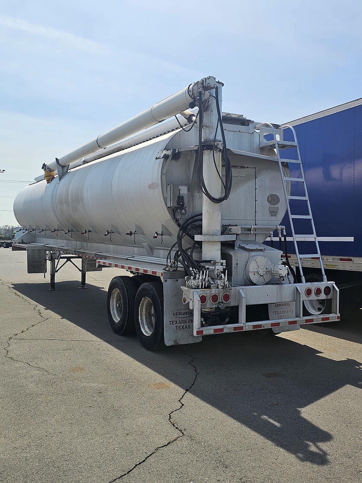2016 LEDWELL BODY CO 40' TANKER For Sale | Day Cab | #670947