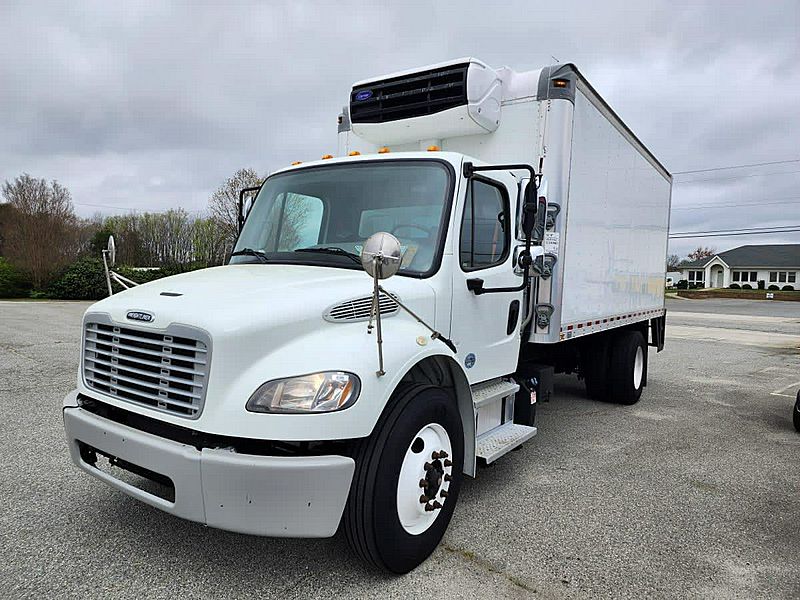 2018 Freightliner M2 106