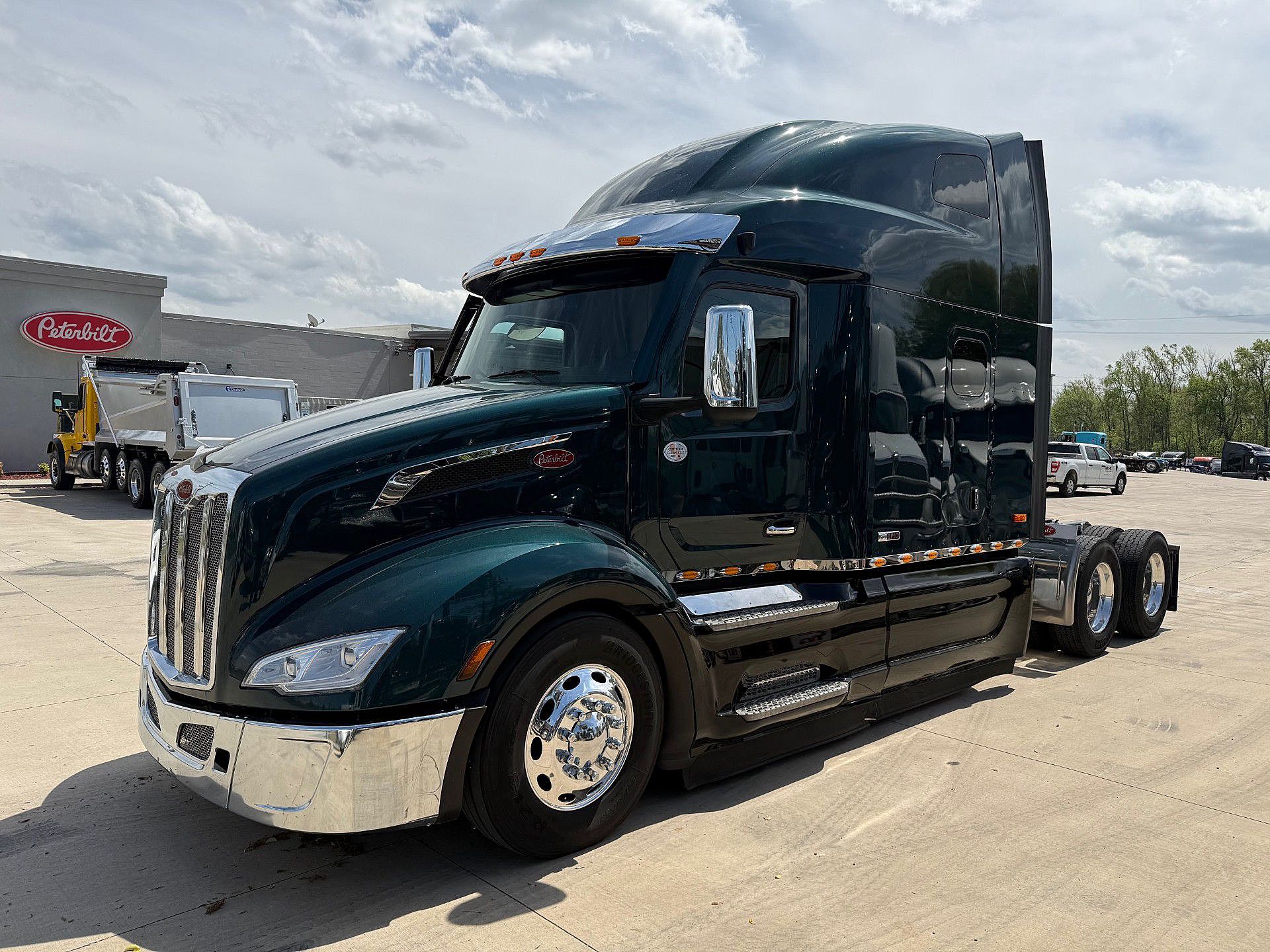 2024 Peterbilt 579 For Sale | 80" Sleeper | #D606900