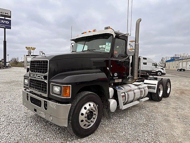 2022 Mack Pinnacle PI64T M778 For Sale | Daycab Sleeper | #6991690