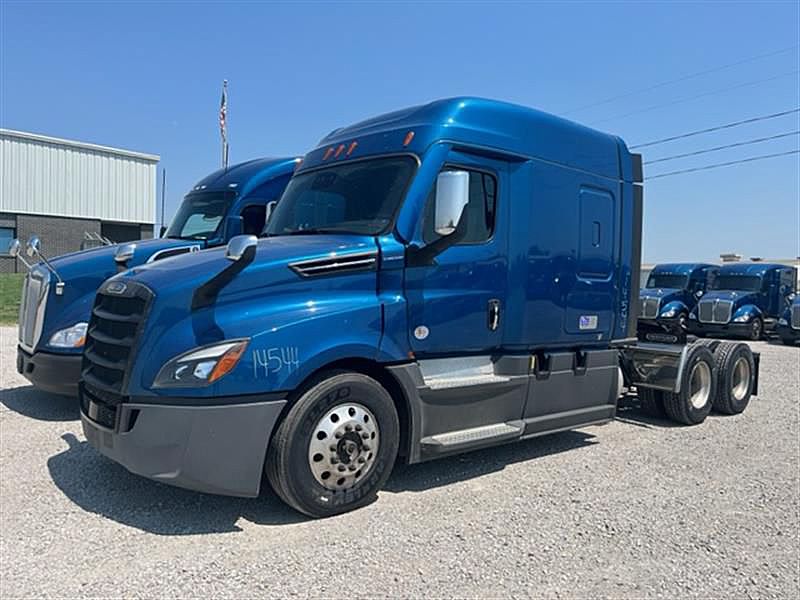 2021 Freightliner Cascadia 126 For Sale | 72" Sleeper | #269757
